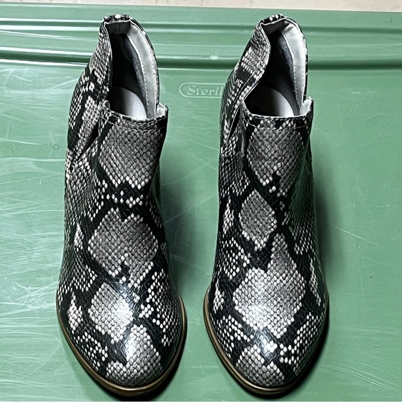 Fergalicious | Shoes | Fergalicious By Fergie Charley Faux Snake ...